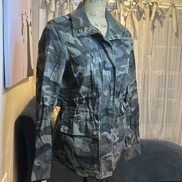 Great Description About Love Tree Camo Jacket